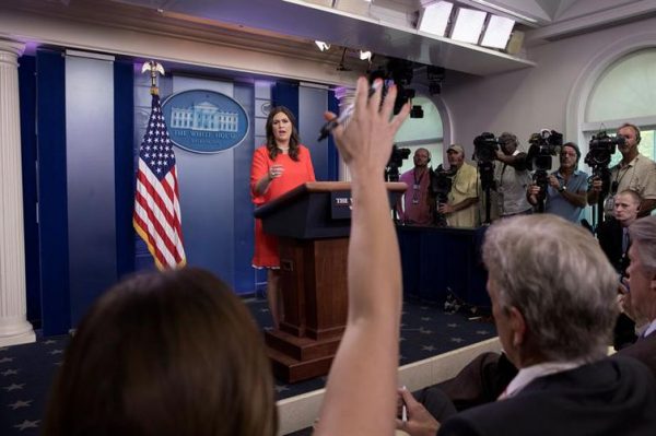 Qual a função do porta-voz e como escolher a pessoa certa - Letra A